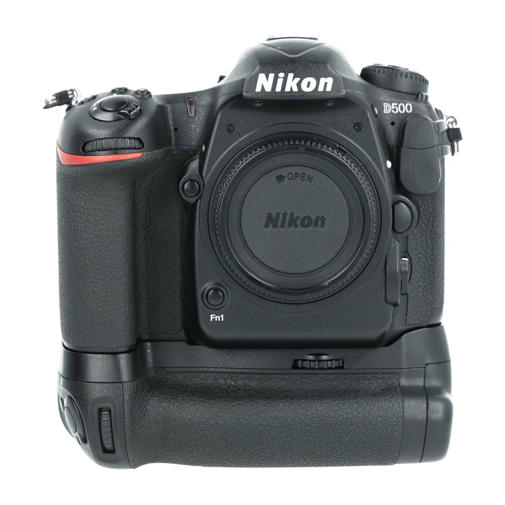Occasion Nikon D500 Body + MB-D17